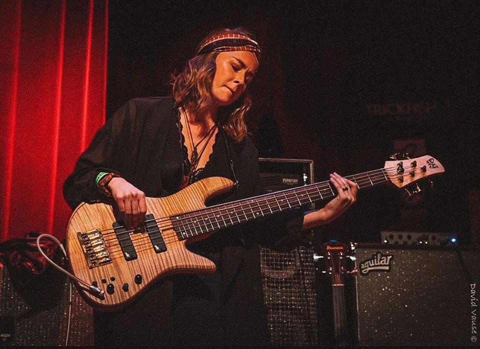 » Bass Guitarist Mai Leisz on Jazz, Melodic Playing with Rock Legends